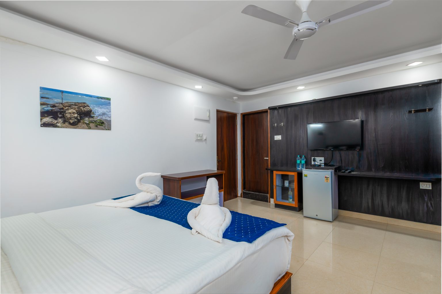 Our Hotel – W S BEACH RESORT AND SPA